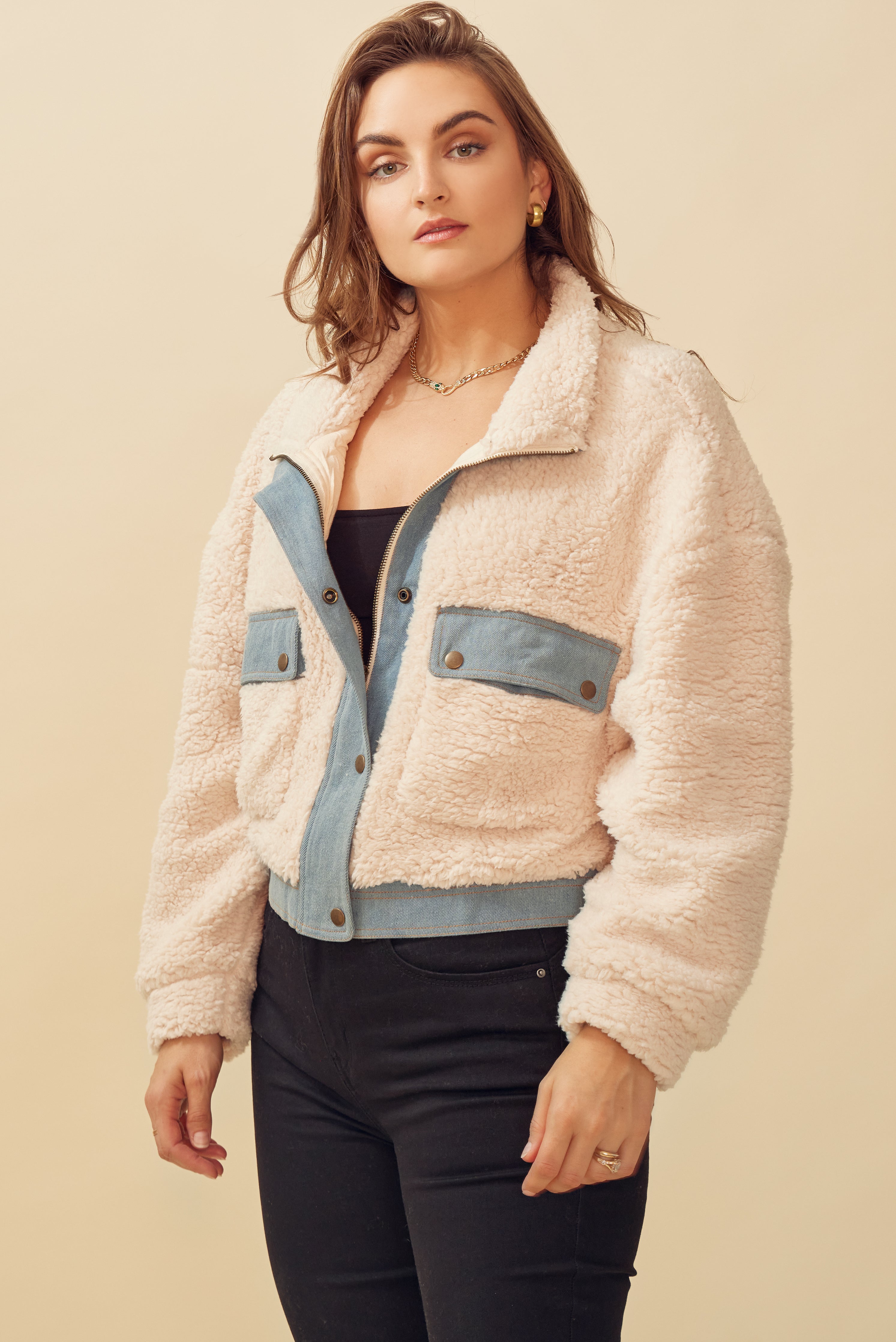 Off-Duty Diva Fuzzy Jacket - Cream – EMOTAÉ